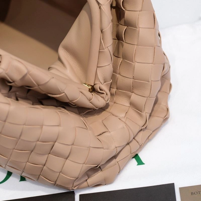 Official Bottega Veneta Pouch Clutch Bags