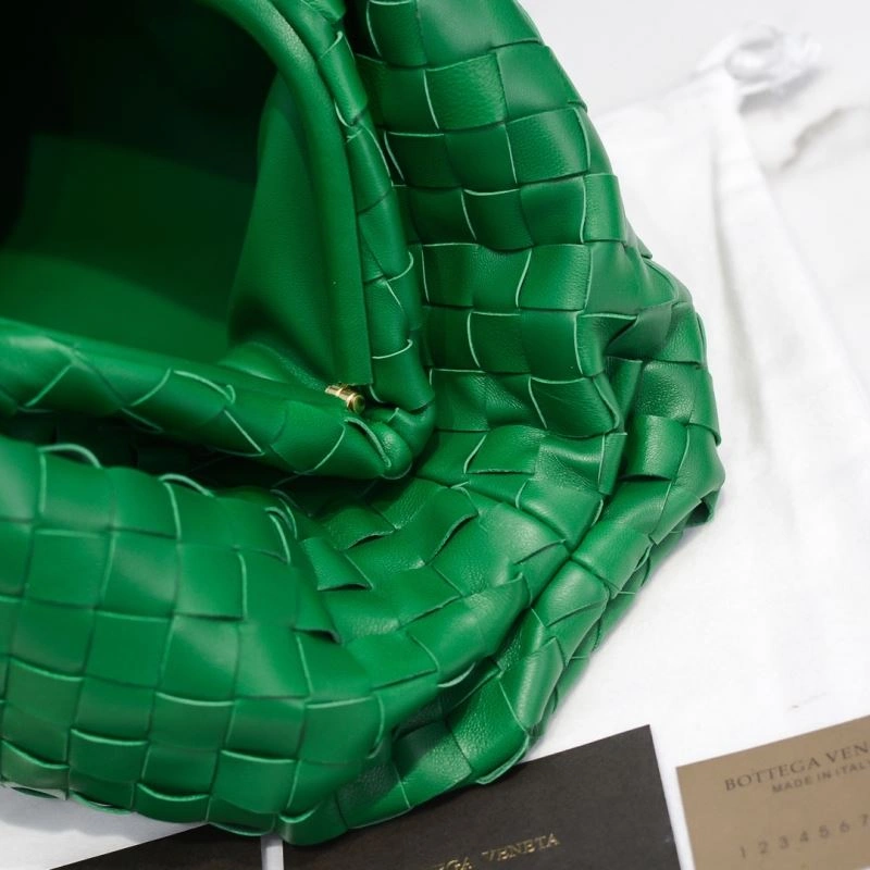 Inexpensive Bottega Veneta Pouch Clutch Bags