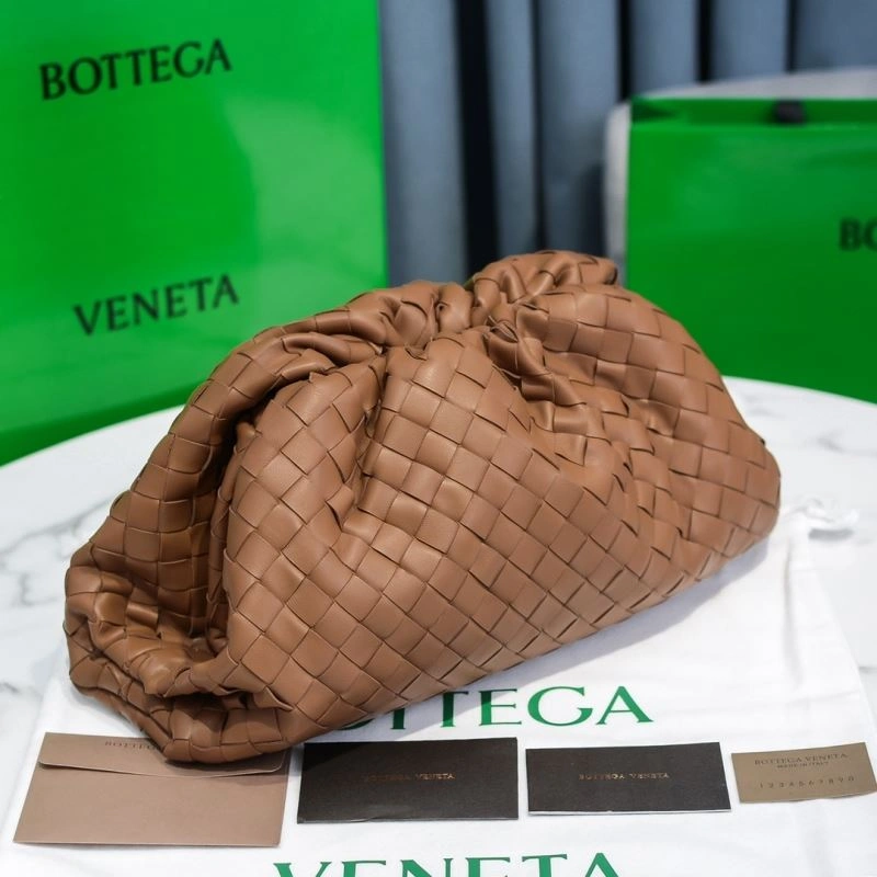 Official Bottega Veneta Pouch Clutch Bags