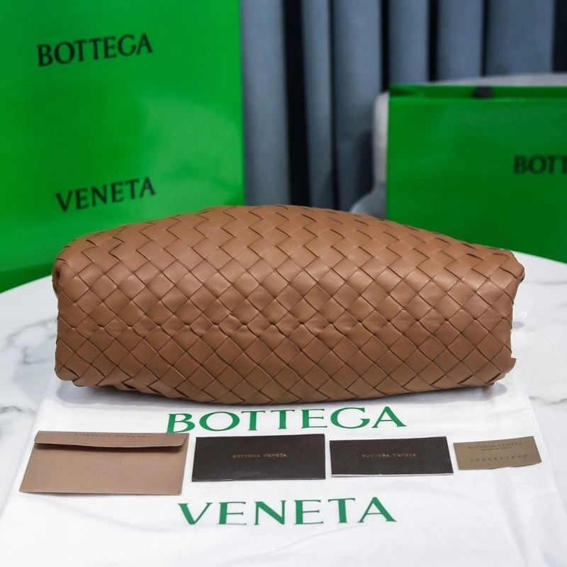 Official Bottega Veneta Pouch Clutch Bags