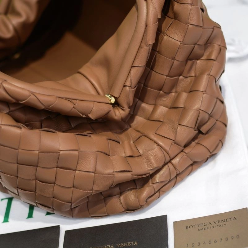 Official Bottega Veneta Pouch Clutch Bags