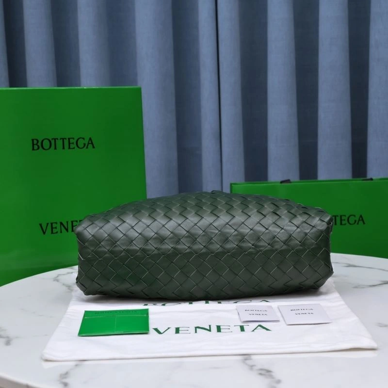 Indistinguishable Bottega Veneta Pouch Clutch Bags