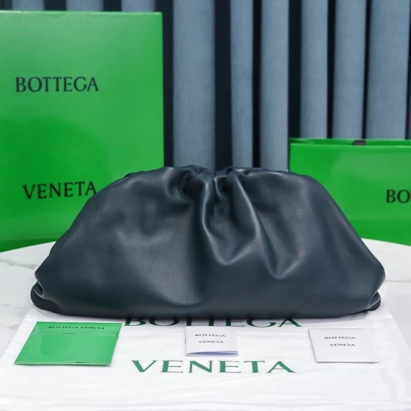 Reasonably priced Bottega Veneta Pouch Clutch Bags