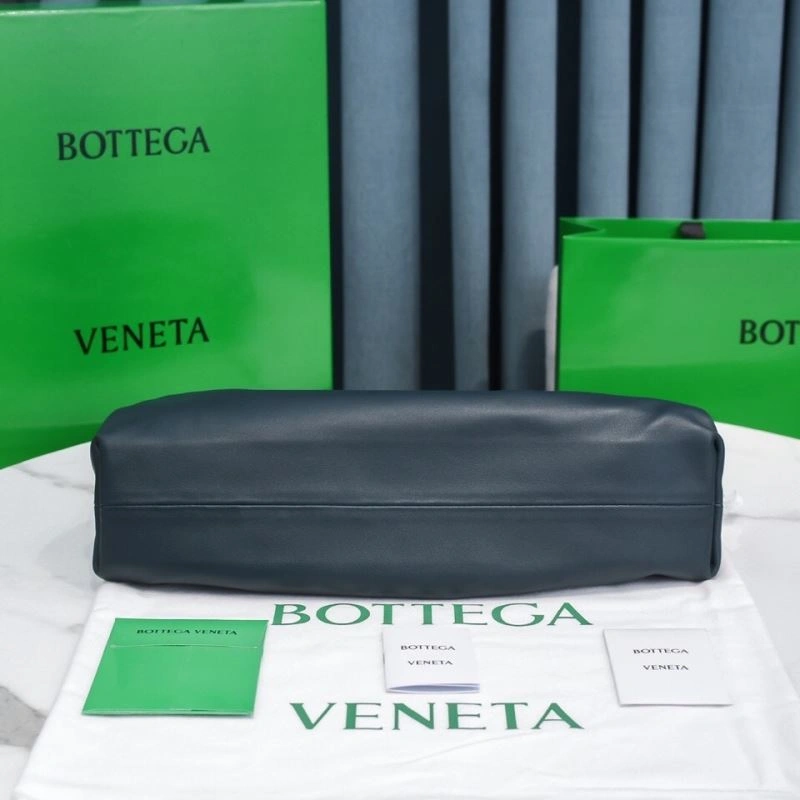 Reasonably priced Bottega Veneta Pouch Clutch Bags