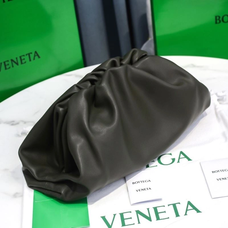 Top mirror Bottega Veneta Pouch Clutch Bags