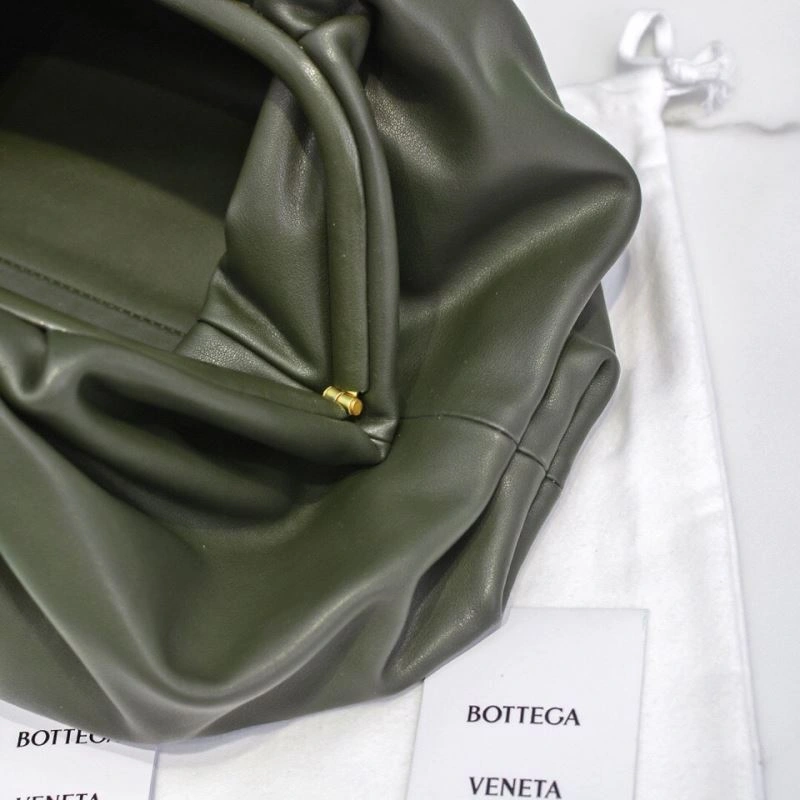 Top mirror Bottega Veneta Pouch Clutch Bags