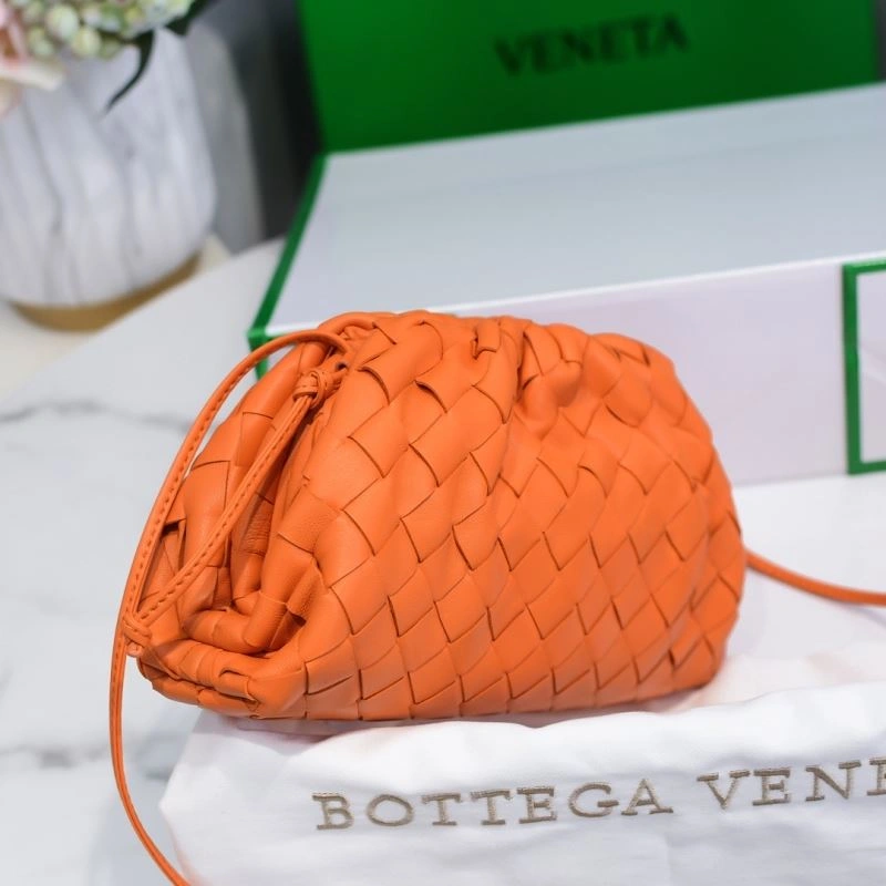 Inexpensive Bottega Veneta Pouch Clutch Bags