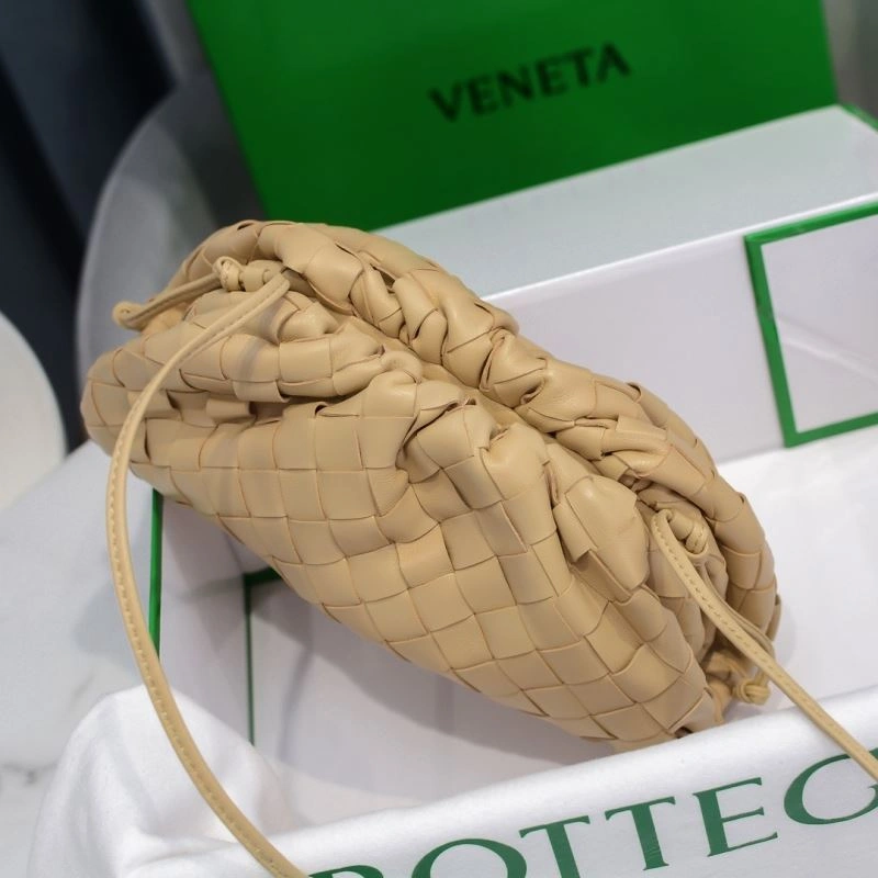 Affordable Bottega Veneta Pouch Clutch Bags