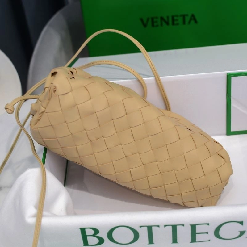 Affordable Bottega Veneta Pouch Clutch Bags
