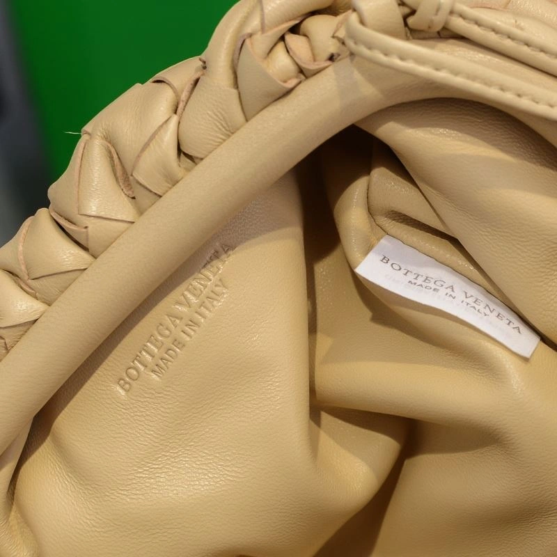 Affordable Bottega Veneta Pouch Clutch Bags