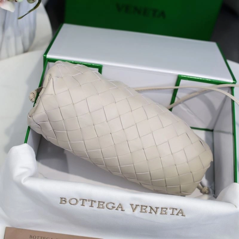 Budget-friendly Bottega Veneta Pouch Clutch Bags