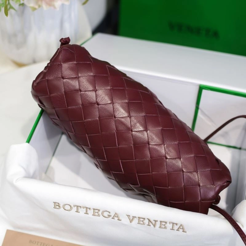 Top mirror Bottega Veneta Pouch Clutch Bags