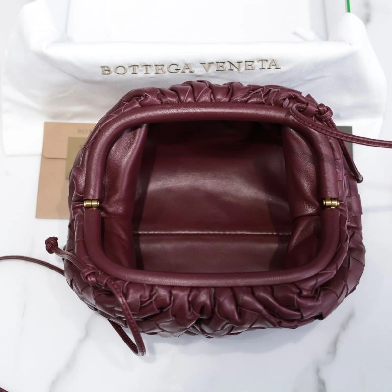 Top mirror Bottega Veneta Pouch Clutch Bags