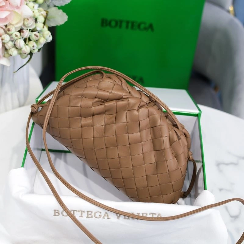 Top mirror Bottega Veneta Pouch Clutch Bags