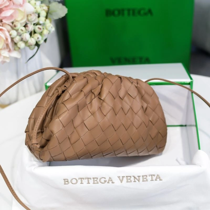 Top mirror Bottega Veneta Pouch Clutch Bags