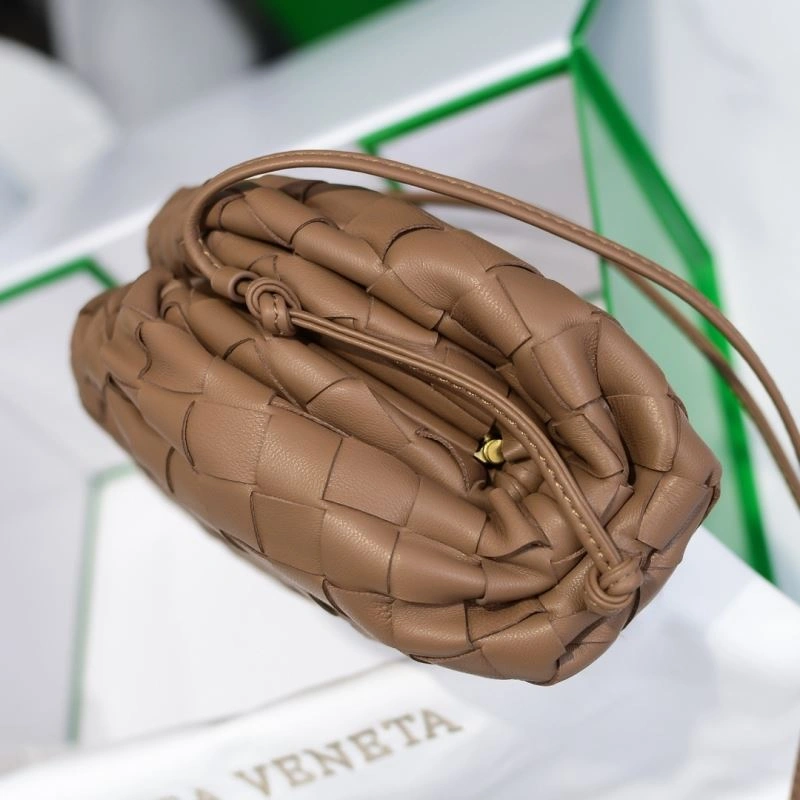 Top mirror Bottega Veneta Pouch Clutch Bags