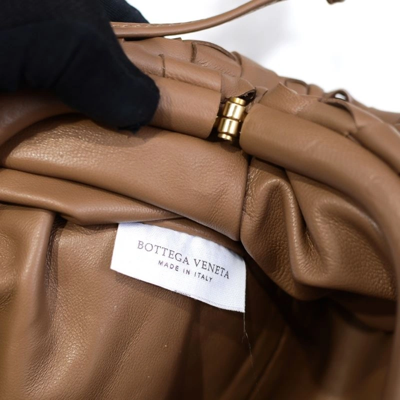 Top mirror Bottega Veneta Pouch Clutch Bags