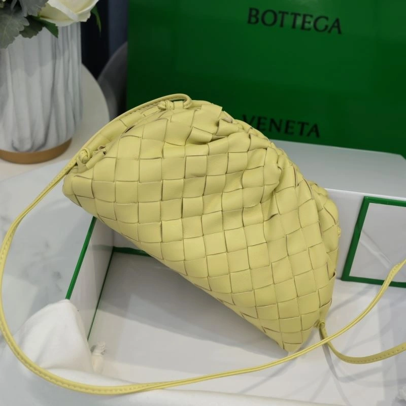 Official Bottega Veneta Pouch Clutch Bags