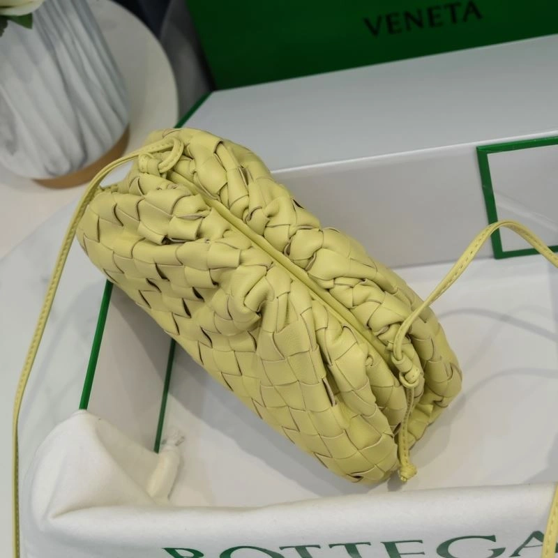Official Bottega Veneta Pouch Clutch Bags