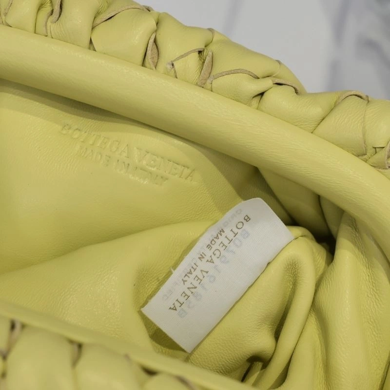 Official Bottega Veneta Pouch Clutch Bags