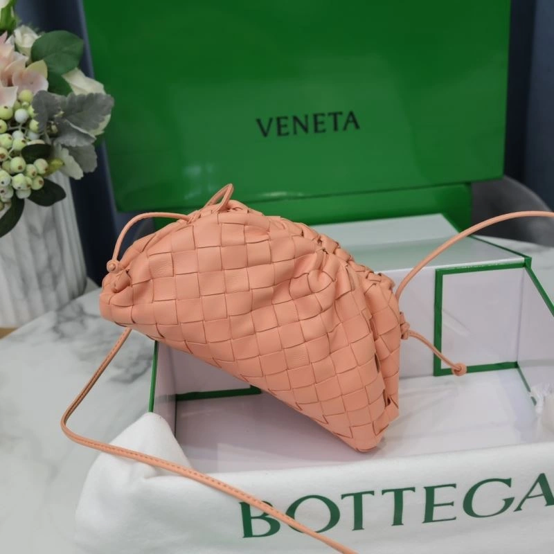 Reasonably priced Bottega Veneta Pouch Clutch Bags