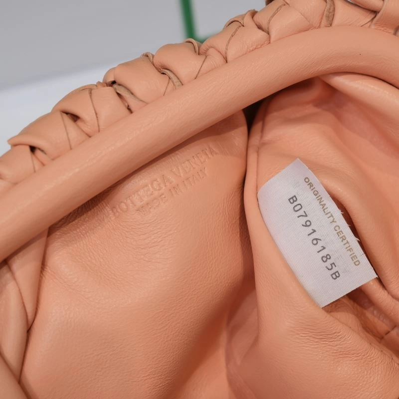 Reasonably priced Bottega Veneta Pouch Clutch Bags