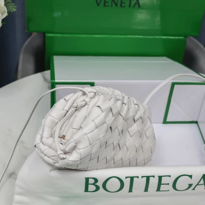 Cut-rate Bottega Veneta Pouch Clutch Bags