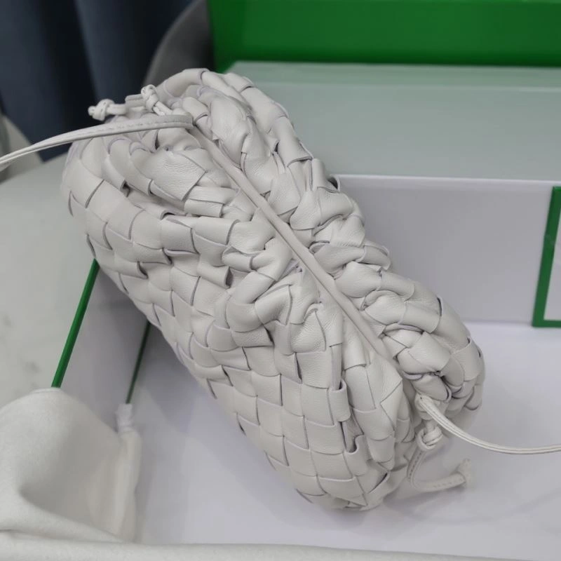 Cut-rate Bottega Veneta Pouch Clutch Bags