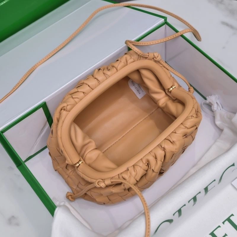 Reasonably priced Bottega Veneta Pouch Clutch Bags
