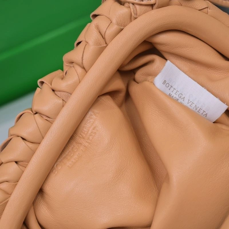 Reasonably priced Bottega Veneta Pouch Clutch Bags