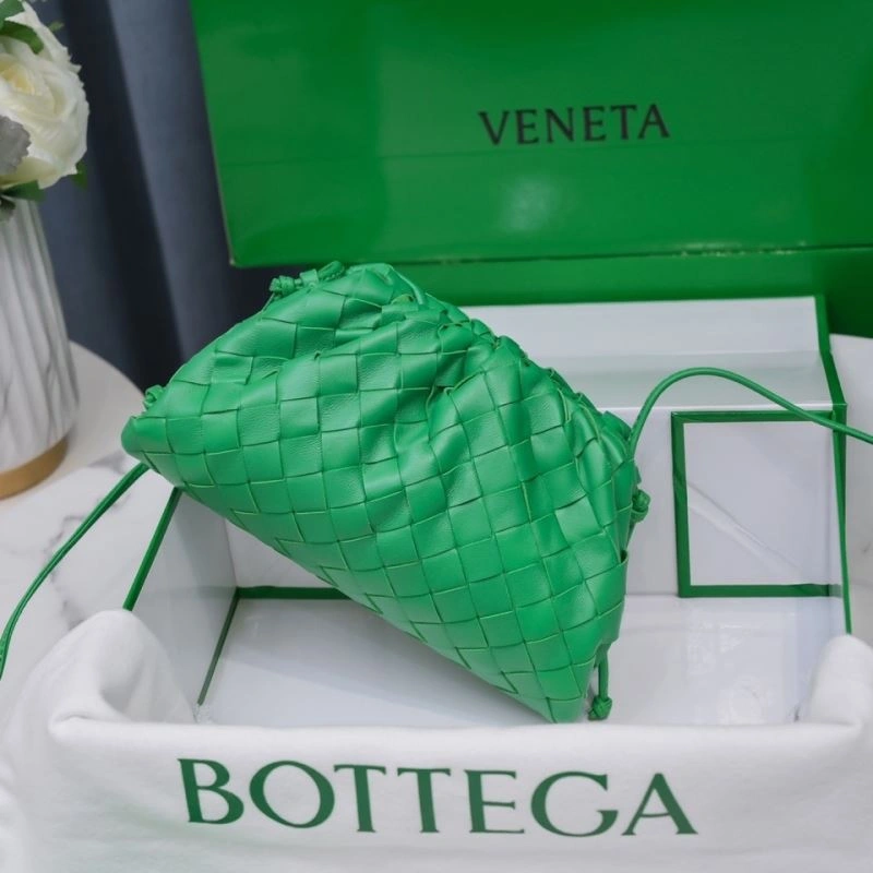 Top mirror Bottega Veneta Pouch Clutch Bags