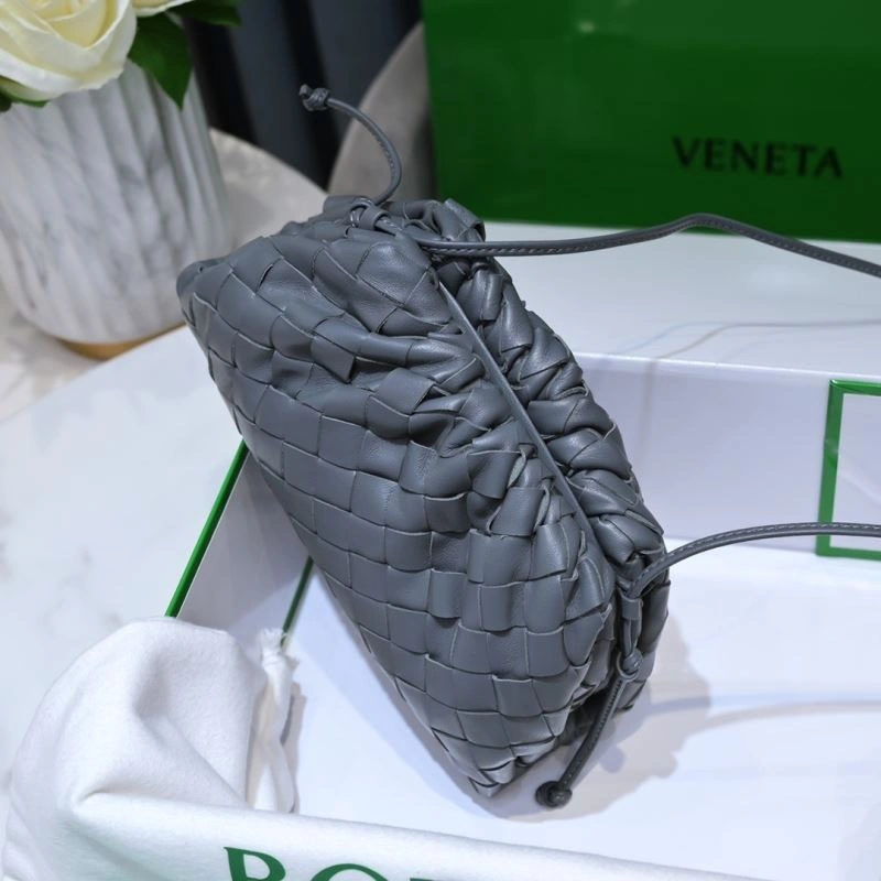 Inexpensive Bottega Veneta Pouch Clutch Bags