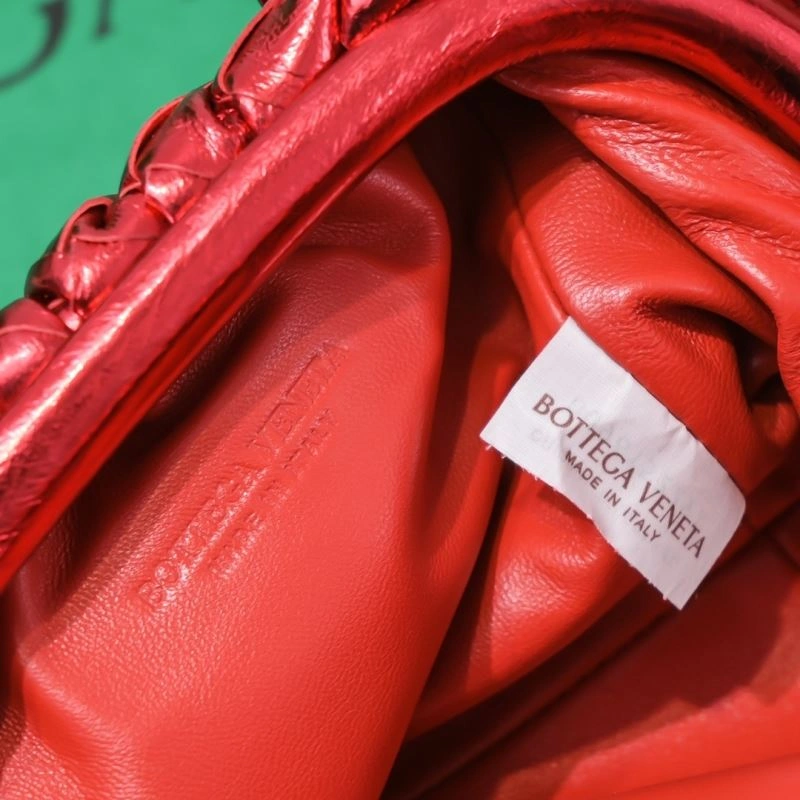 Cut-rate Bottega Veneta Pouch Clutch Bags