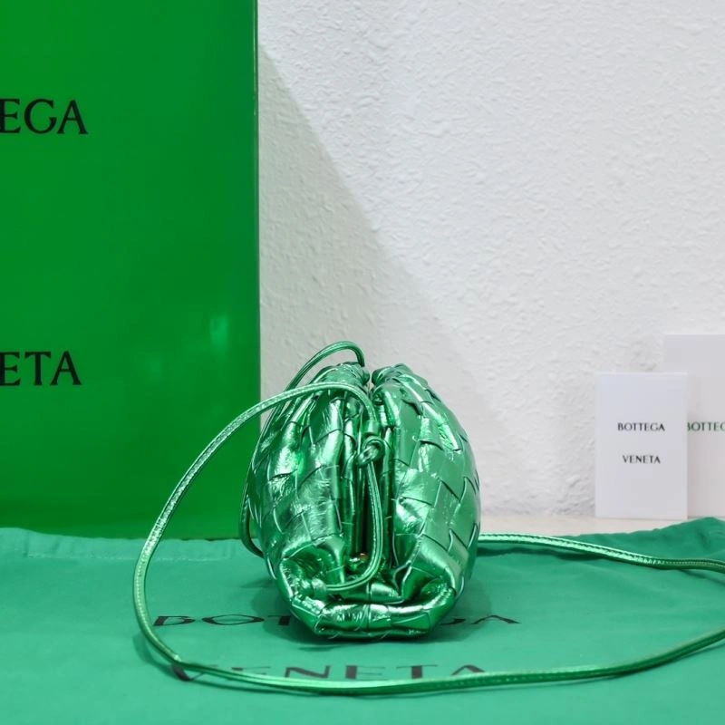 Top mirror Bottega Veneta Pouch Clutch Bags