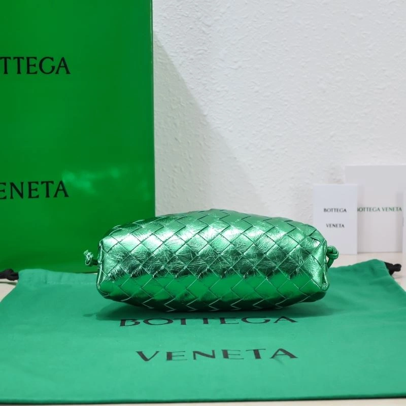 Top mirror Bottega Veneta Pouch Clutch Bags