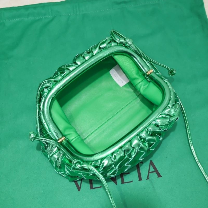 Top mirror Bottega Veneta Pouch Clutch Bags