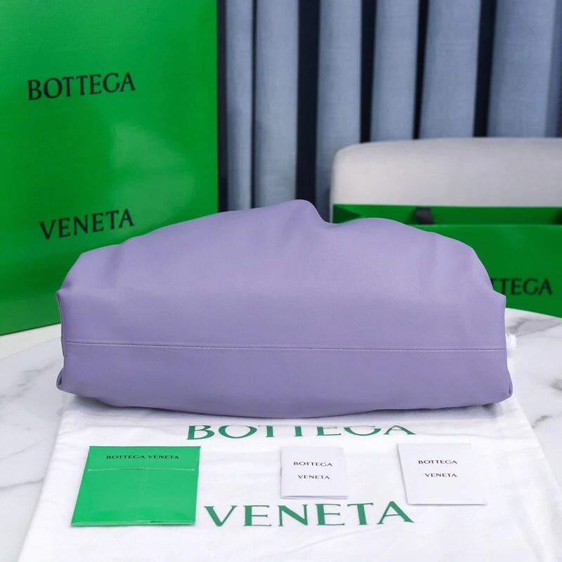 Official Bottega Veneta Pouch Clutch Bags