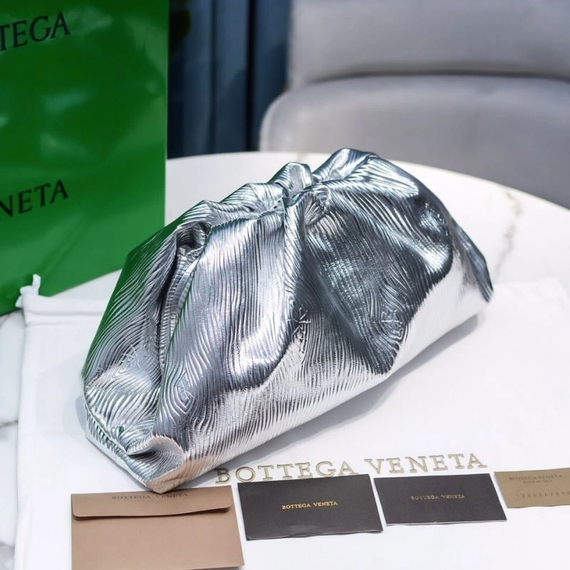 Official Bottega Veneta Pouch Clutch Bags