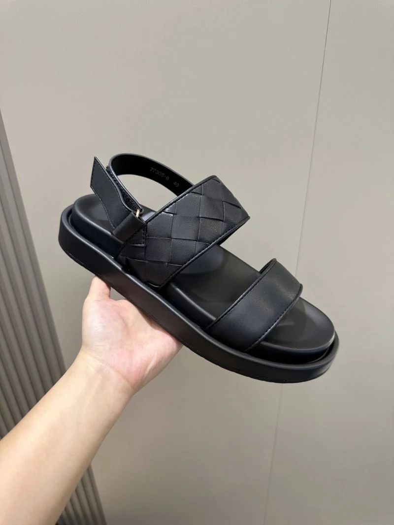 Accurate model Bottega Veneta Sandals
