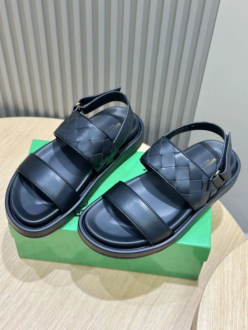 Accurate model Bottega Veneta Sandals