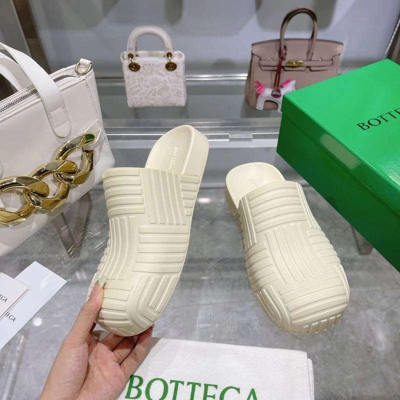 Accurate model Bottega Veneta Sandals