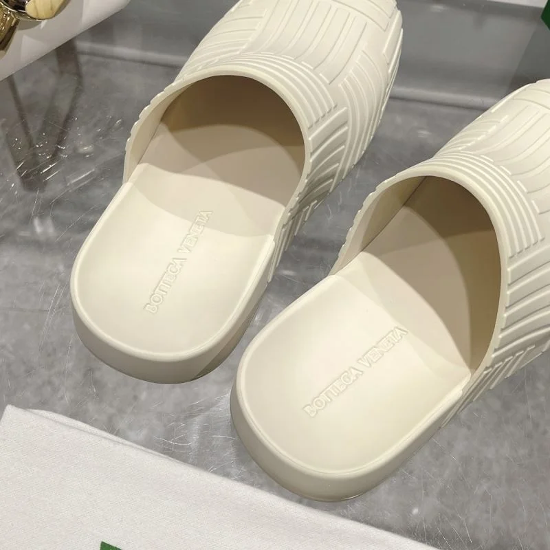 Accurate model Bottega Veneta Sandals