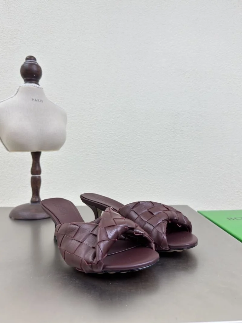 Accurate model Bottega Veneta Sandals