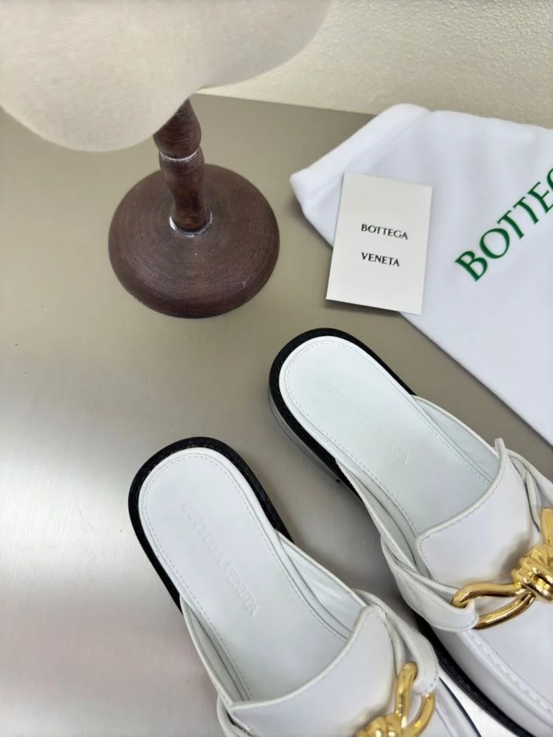 Top mirror Bottega Veneta Sandals