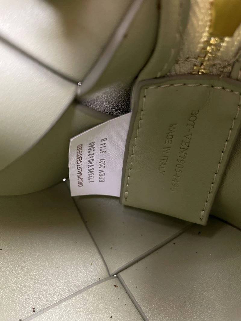 Official Bottega Veneta Satchel Bags