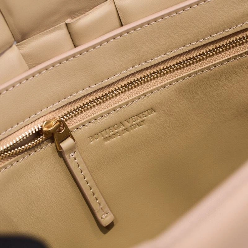 Real Bottega Veneta Satchel Bags