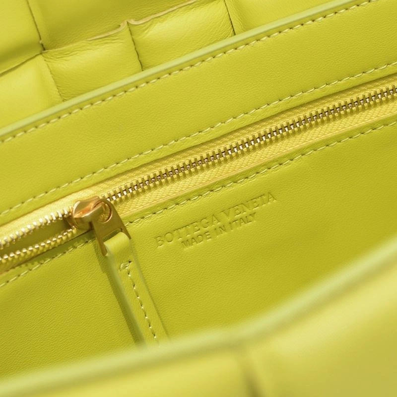 Bargain Bottega Veneta Satchel Bags