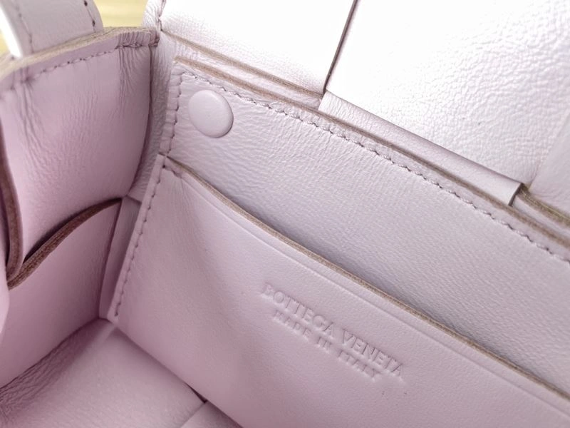 Accurate model Bottega Veneta Satchel Bags