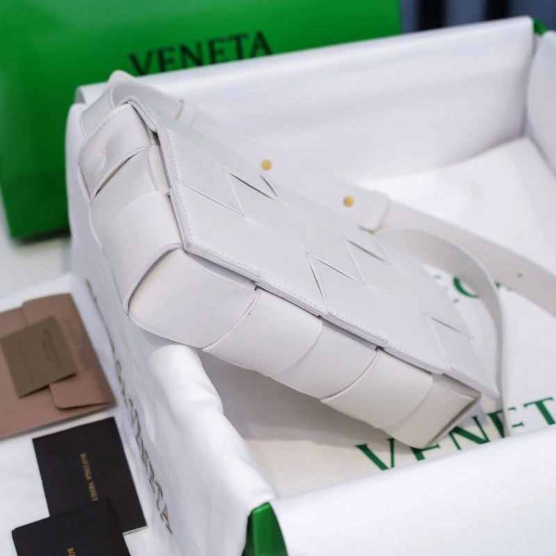 Inexpensive Bottega Veneta Satchel Bags