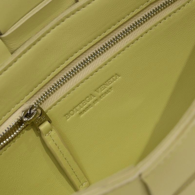 Inexpensive Bottega Veneta Satchel Bags